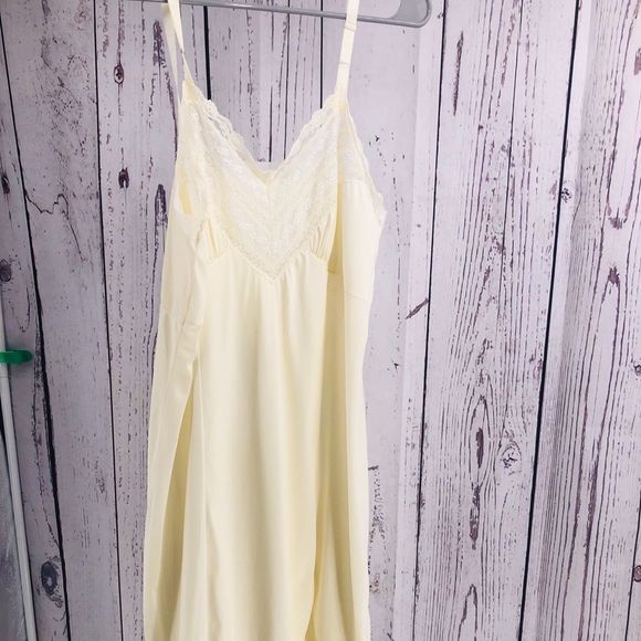 jcpenney | Intimates & Sleepwear | Vintage Ivory Lace Embellished Full ...